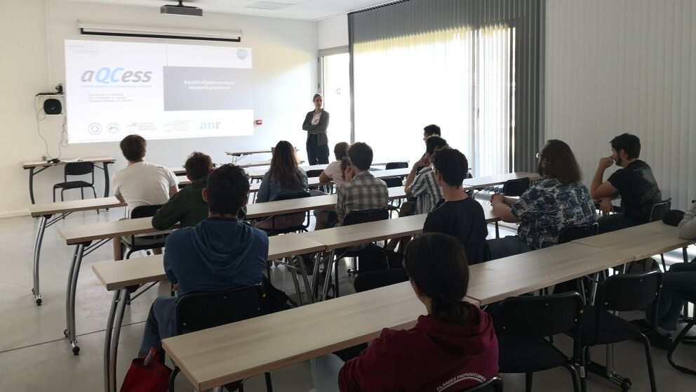 Visit of M1 physics students to the European Center for Quantum ...